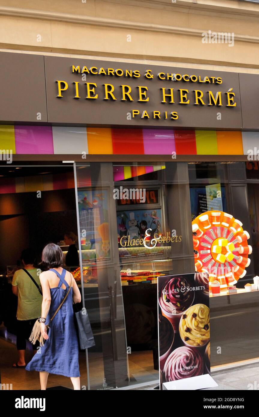 Pierre herme macaroon hi-res stock photography and images - Alamy