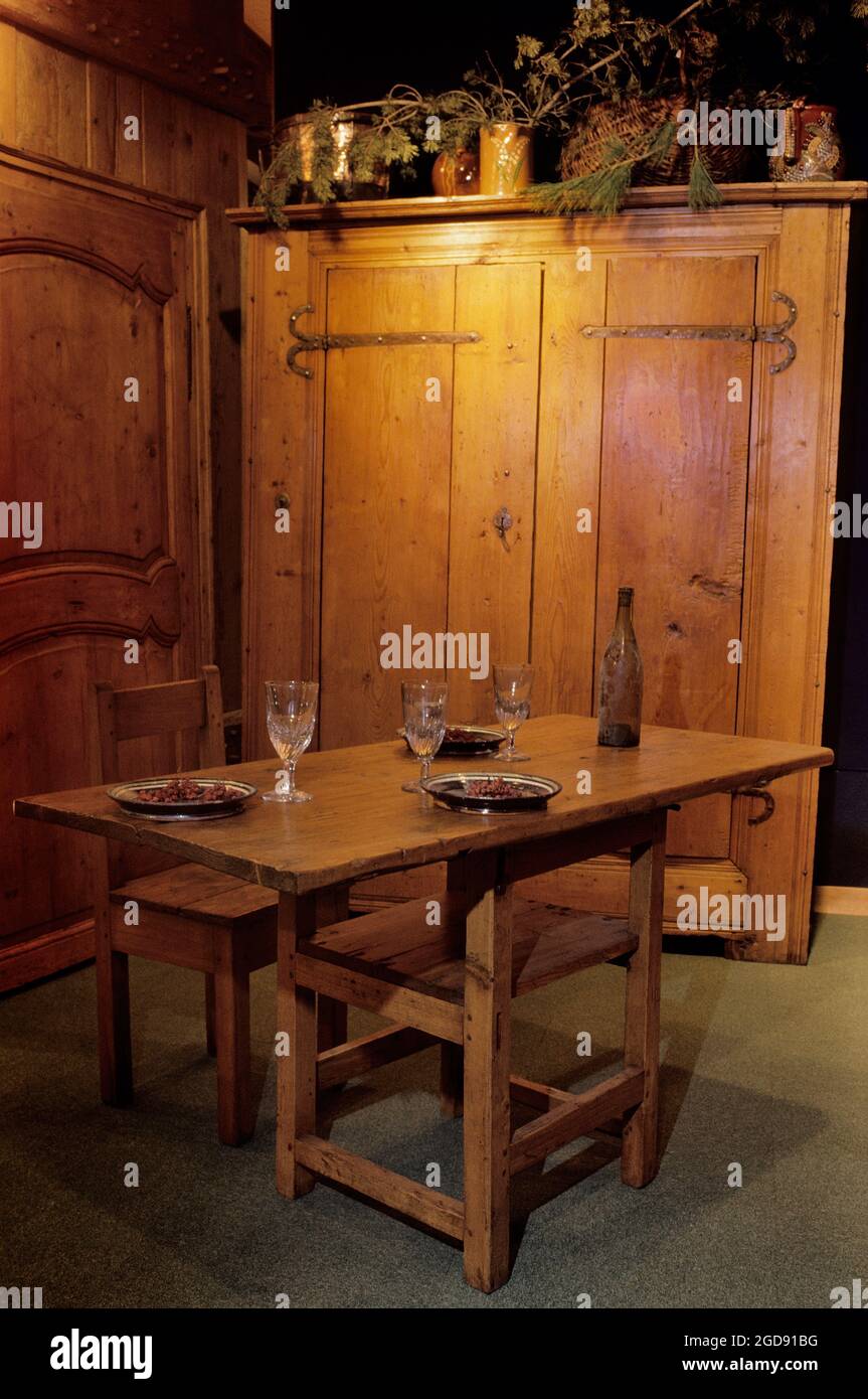 Table de berger hi-res stock photography and images - Alamy