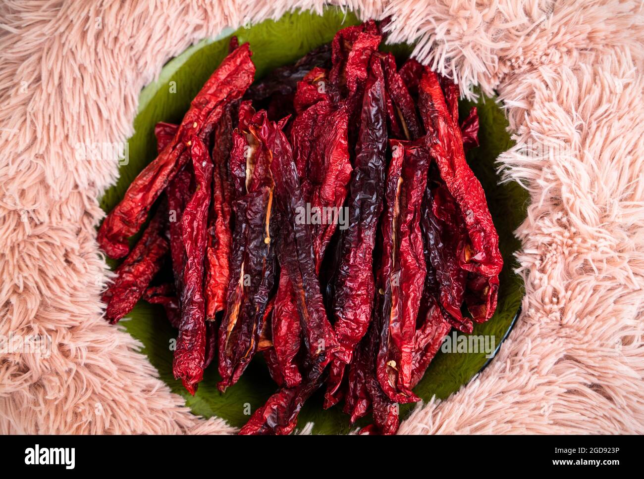 Dried red peppers hi-res stock photography and images - Alamy