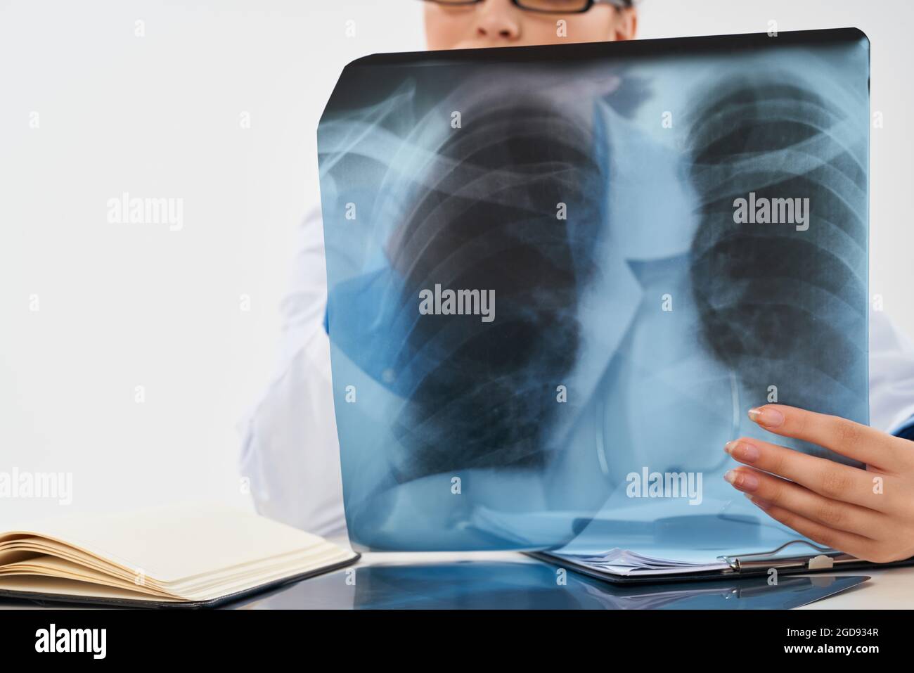 radiologist x-rays for professionals health diagnostics Stock Photo - Alamy
