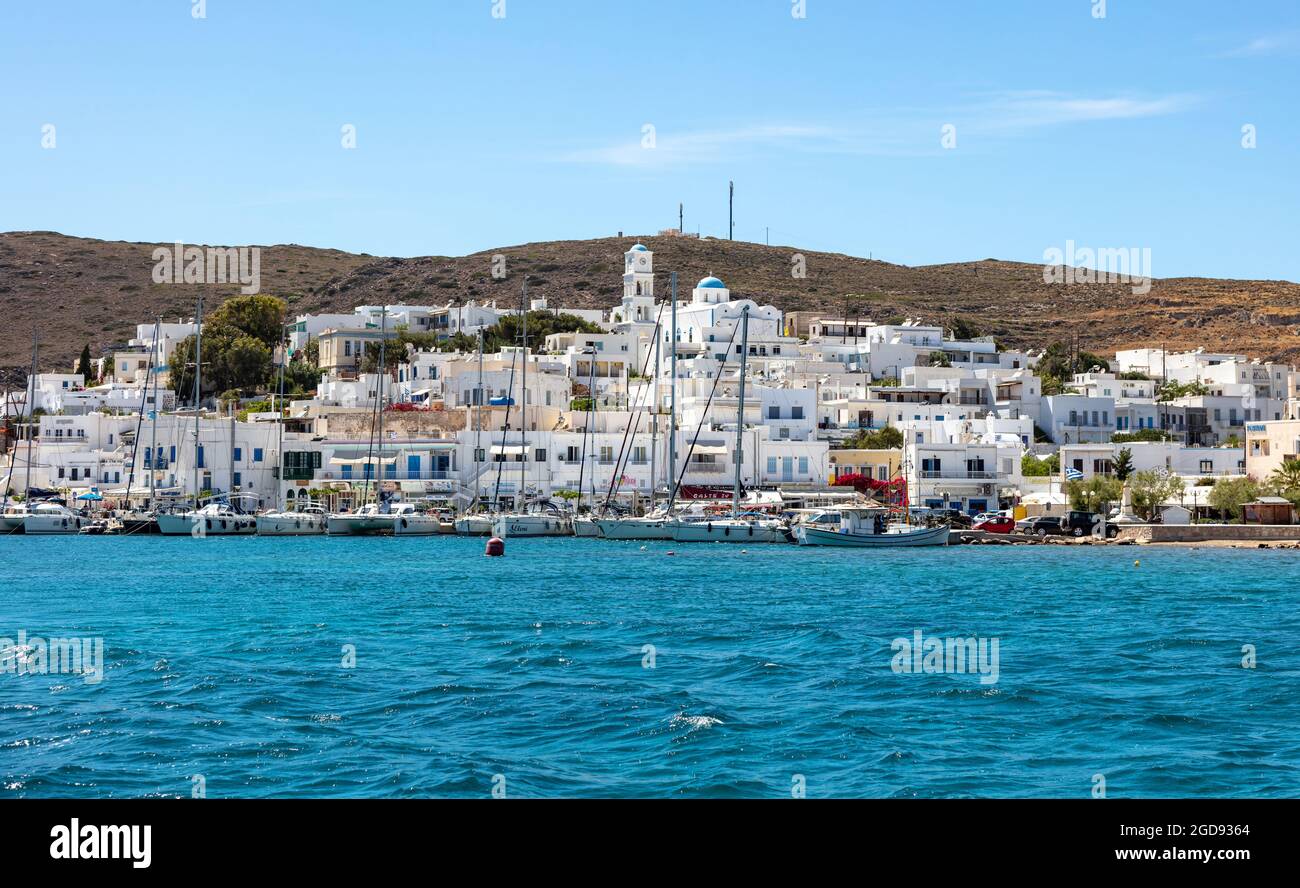 Harbour milos greece hi-res stock photography and images - Alamy
