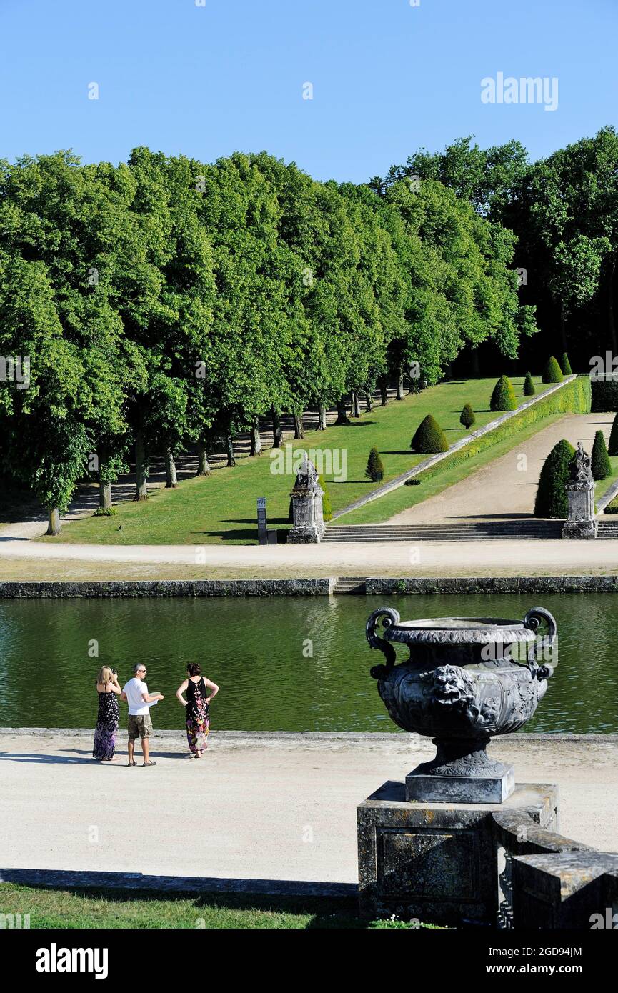 FRANCE, SEINE-ET-MARNE (77) CHATEAU DE VAUX-LE-VICOMTE, FRENCH FORMAL ...