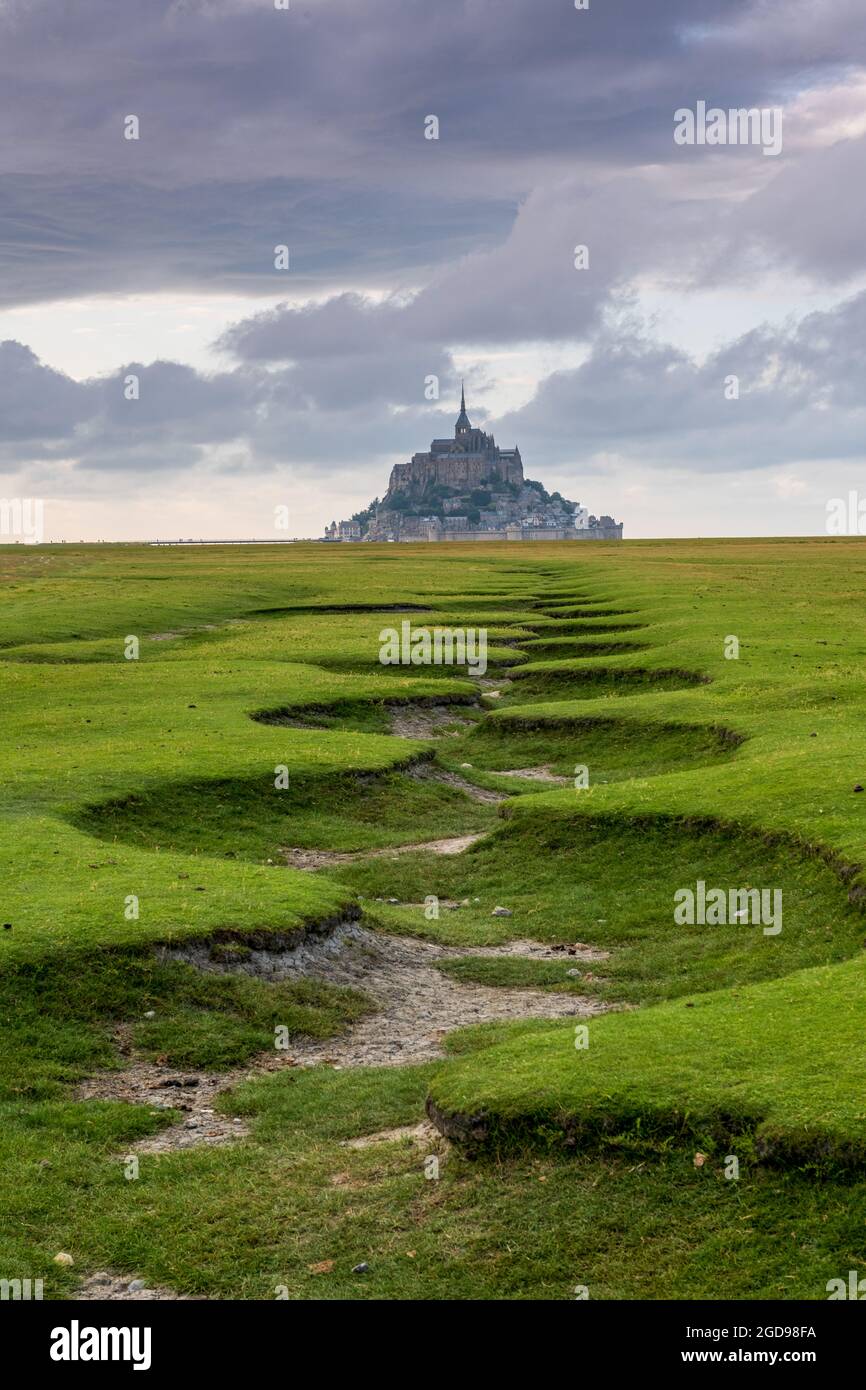 Le Mont Saint-Michel et ses méandres, France, Normandie, Manche Stock ...