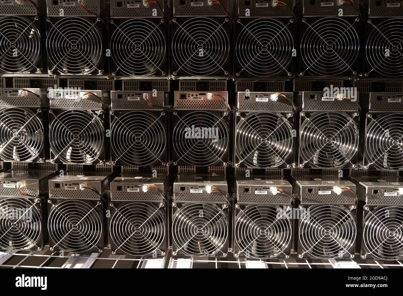 Shipping container storage unit hi-res stock photography and images - Alamy