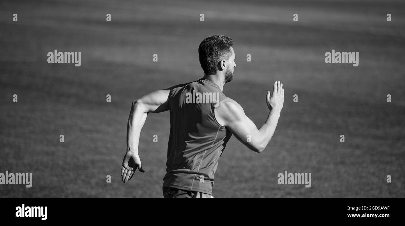 Guy running on Black and White Stock Photos & Images - Alamy