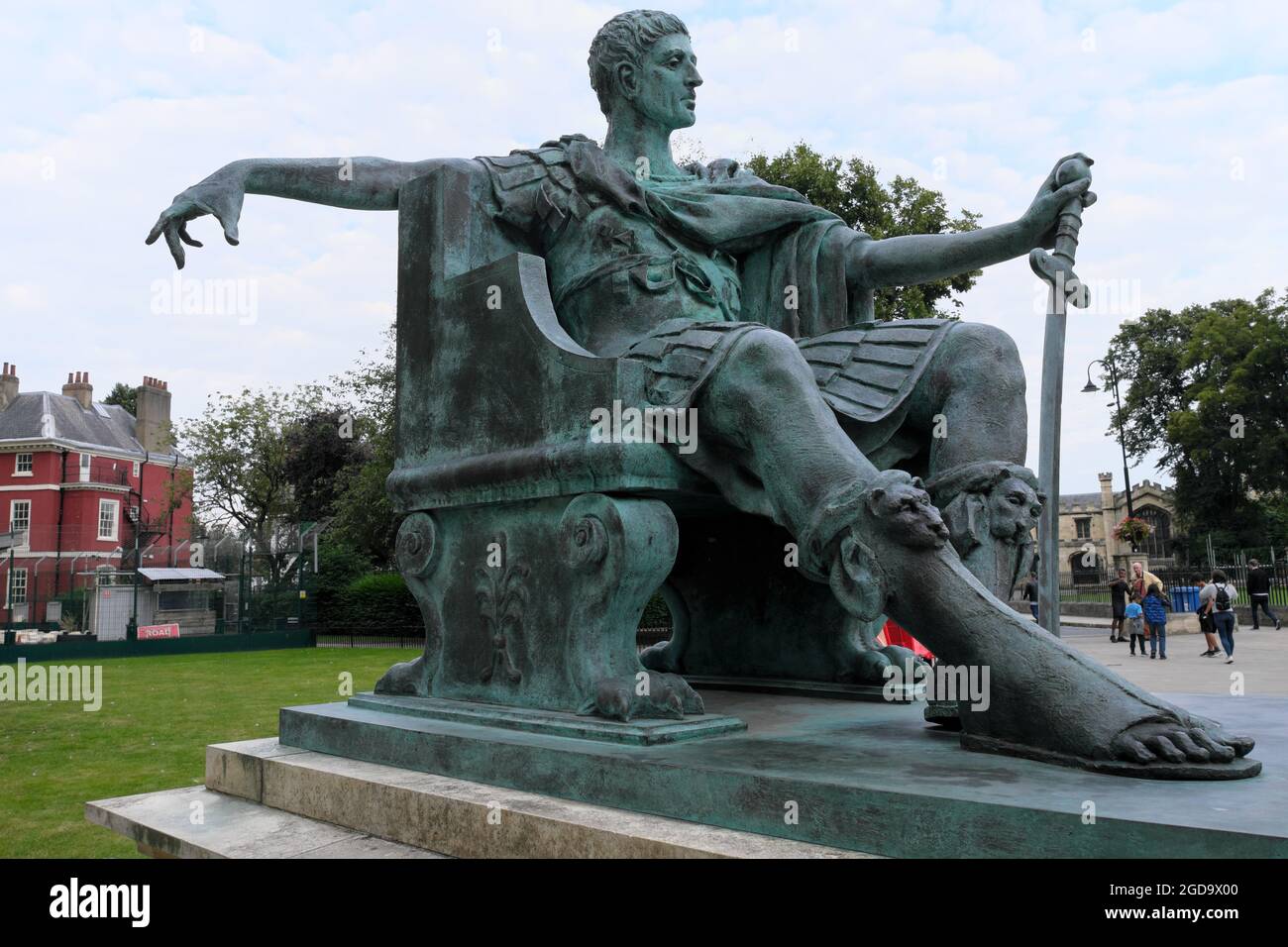 Statue of Constantine The Great Outside The South Entrance To York ...