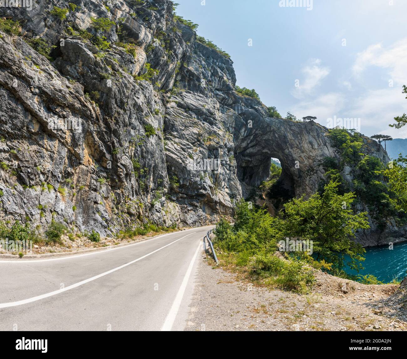Wide angle road hi-res stock photography and images - Alamy