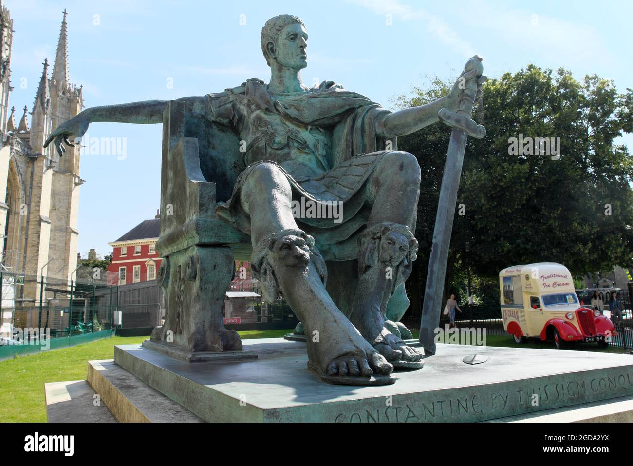 Statue of Constantine The Great Outside The South Entrance To York ...
