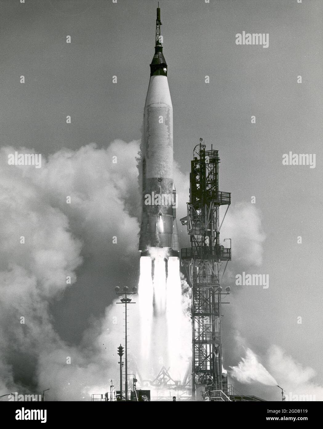 Mercury atlas liftoff hi-res stock photography and images - Alamy