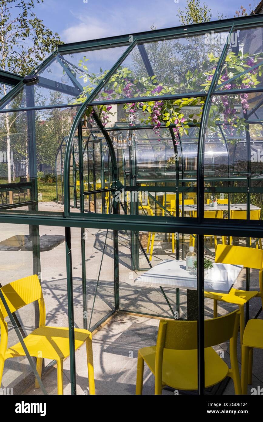 Individual segregated dining areas in glazed units at the garden ...