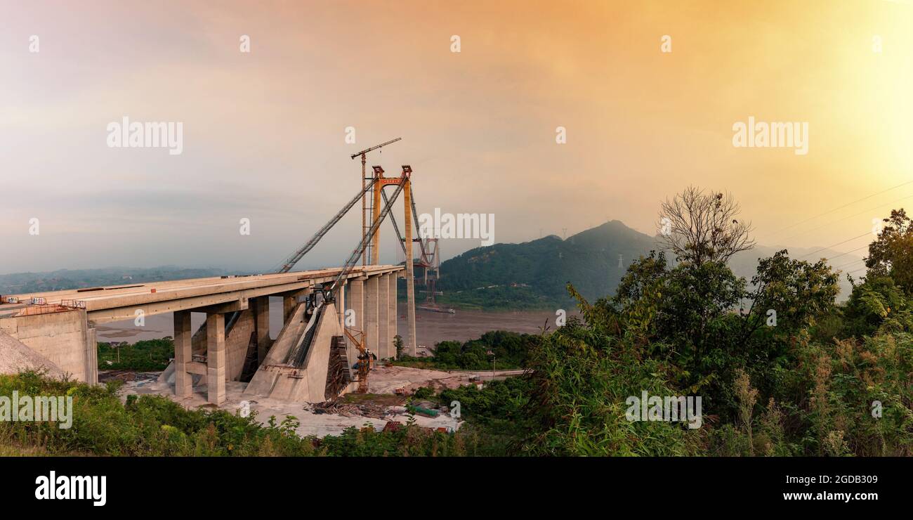 Construction of the Yaoxi Yangtze River Bridge on Chongqing's Hopijin ...