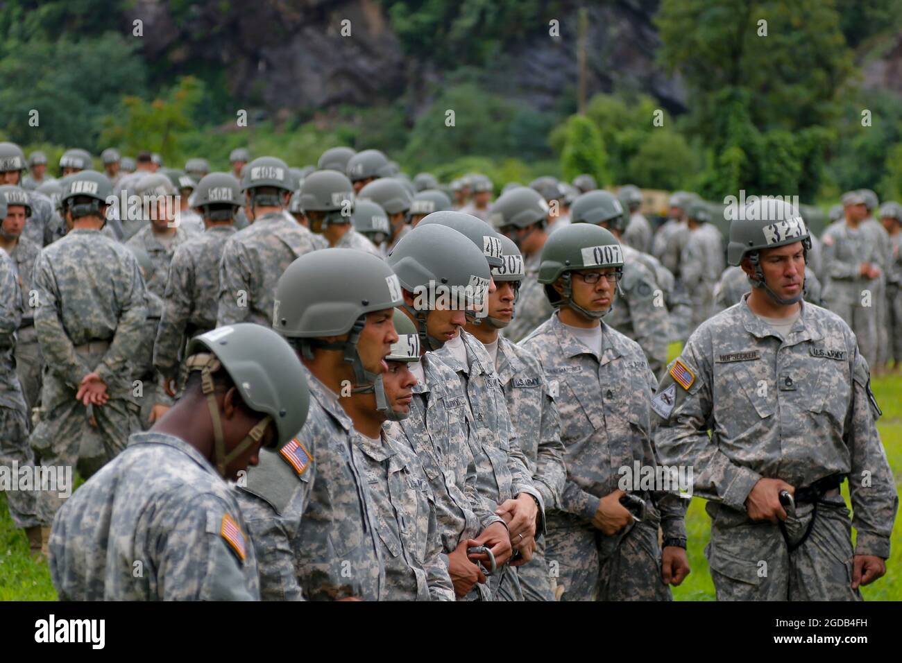 Rappel tower army hi-res stock photography and images - Alamy