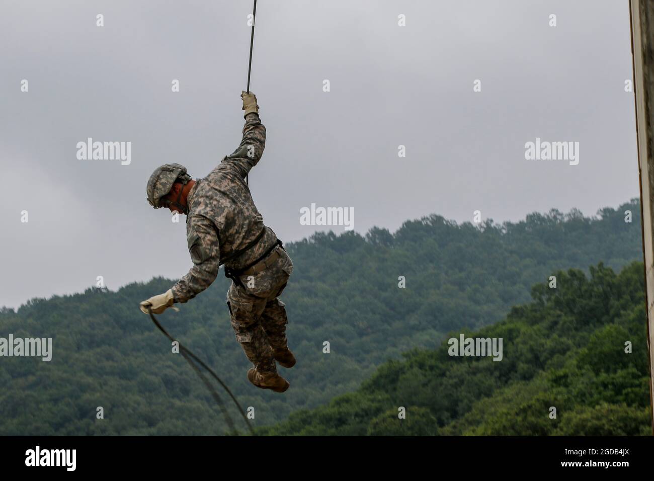 Rappel tower army hi-res stock photography and images - Alamy