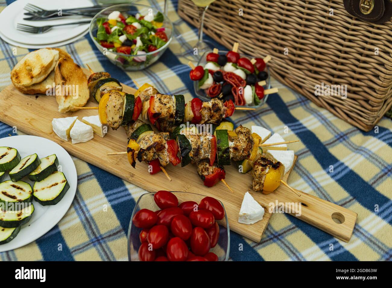 Top view of tasty food on a plaid blanket for a picnic Stock Photo - Alamy
