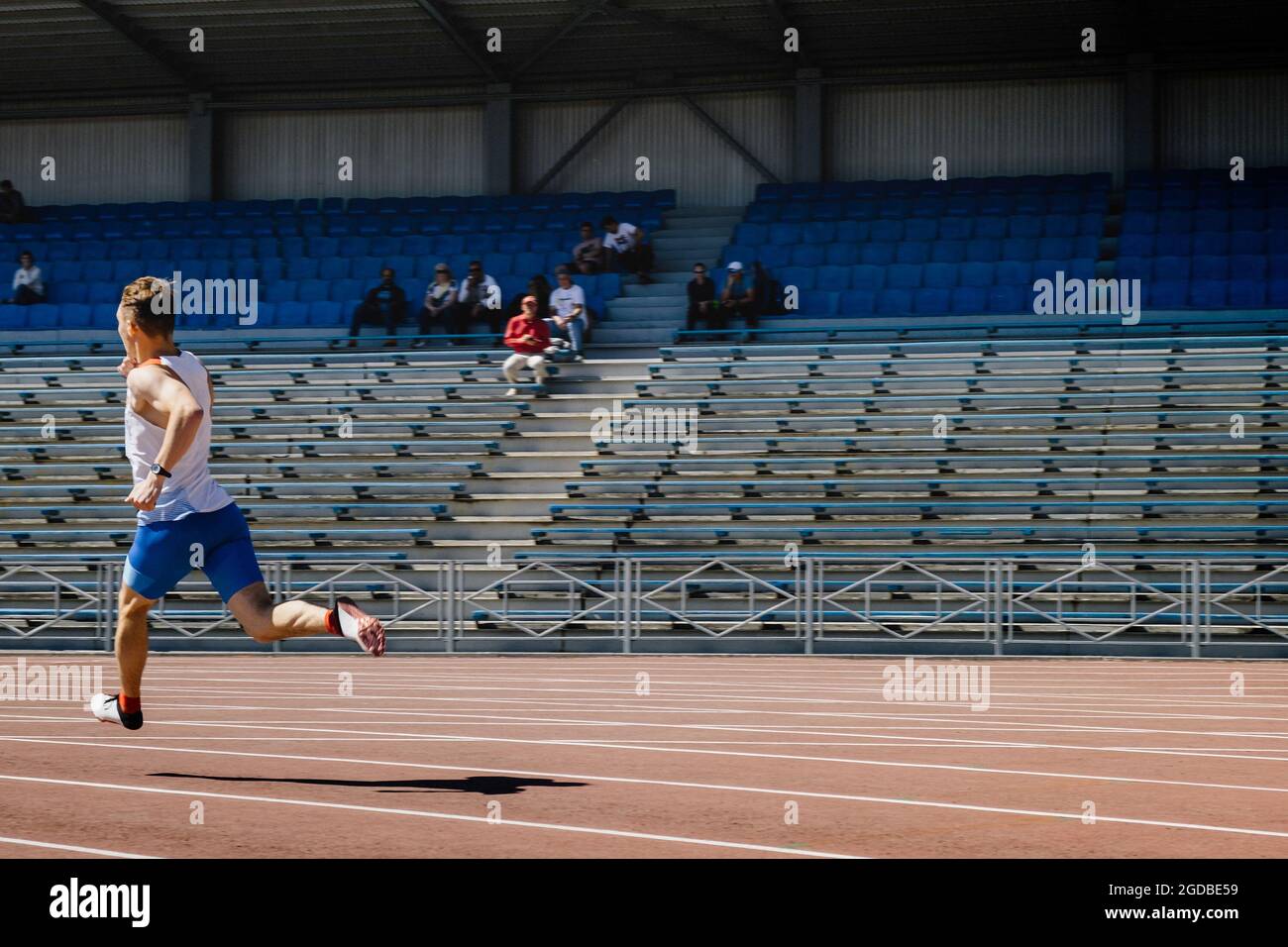 male runner run stadium sprint race Stock Photo - Alamy