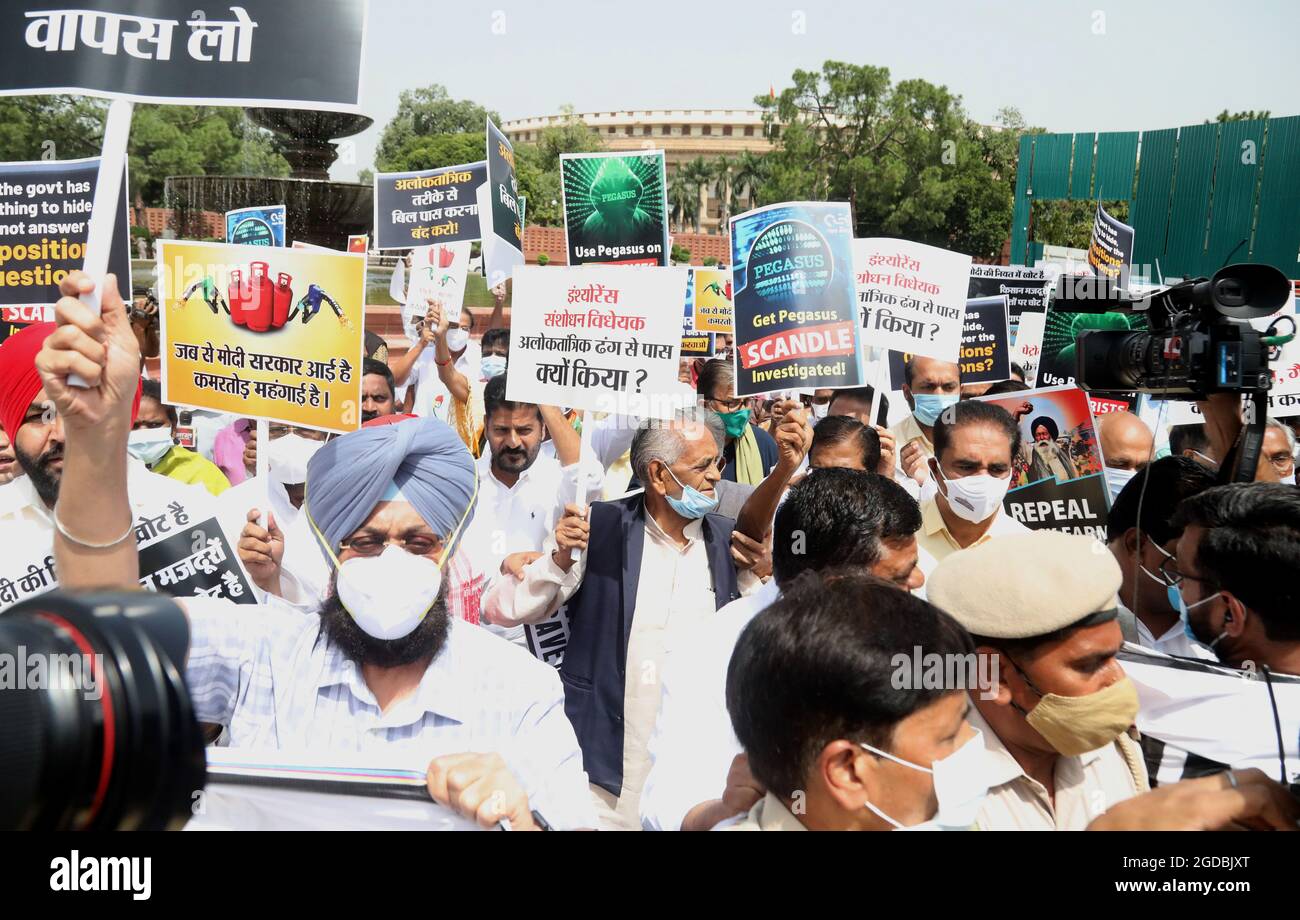 New Delhi, India. 12th Aug, 2021. Demonstrators holding placards ...