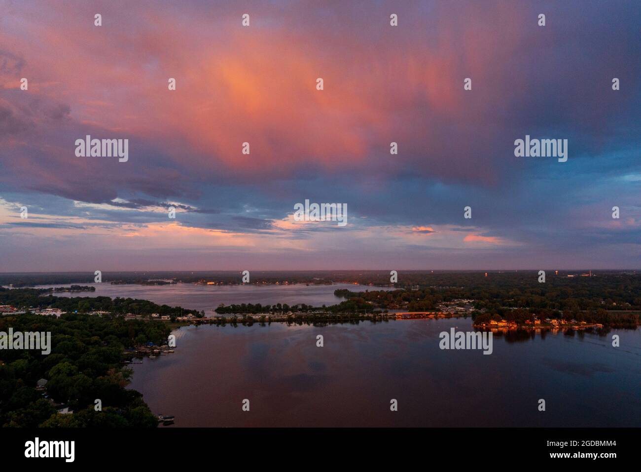 Aerial Photo of a beautiful sunrise over a lake Stock Photo - Alamy