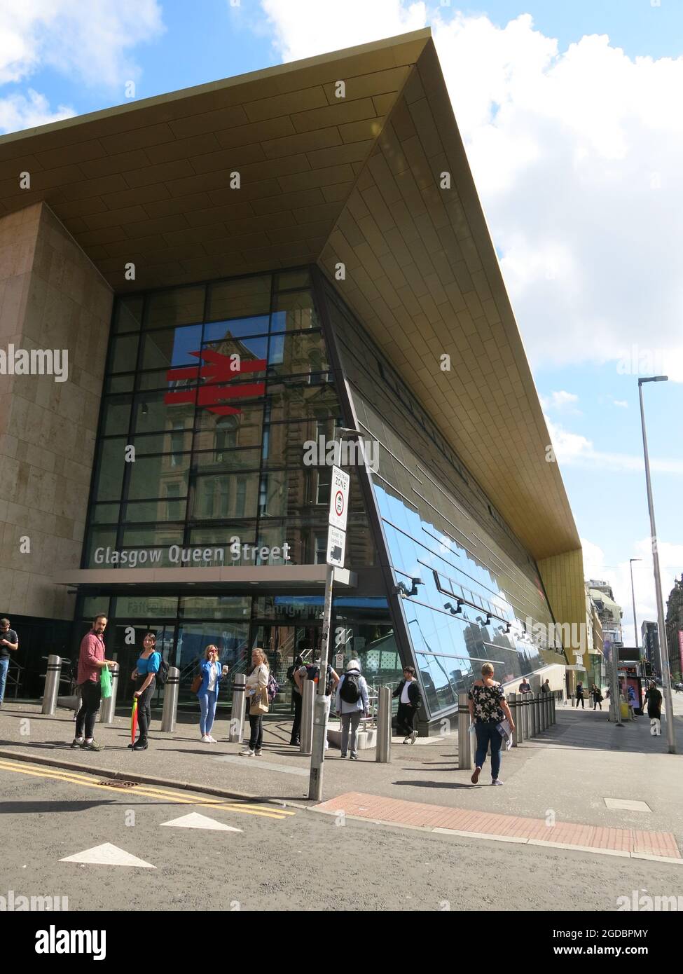 The £120m redevelopment of Glasgow's Queen Street Station provides ...