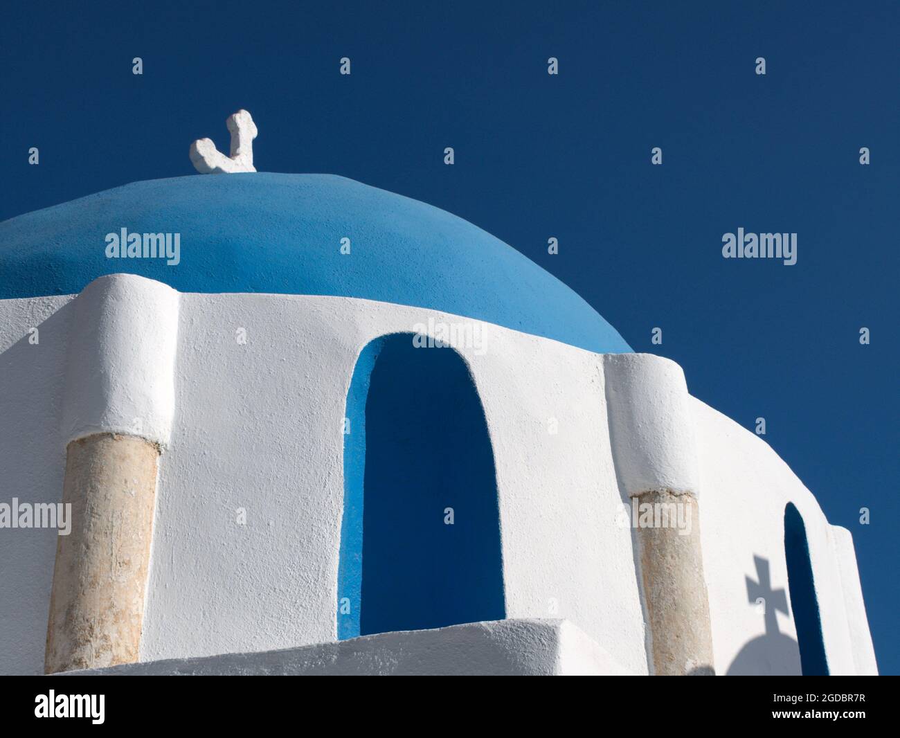 Traditional white greek roof hi-res stock photography and images - Alamy