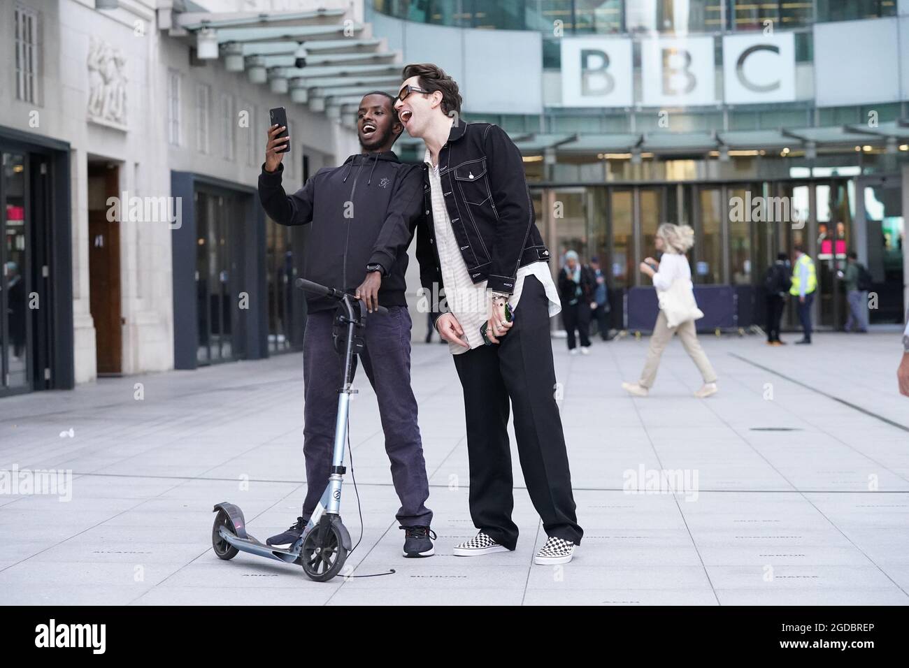 Radio presenter Nick Grimshaw poses for a selfie as he leaves BBC ...