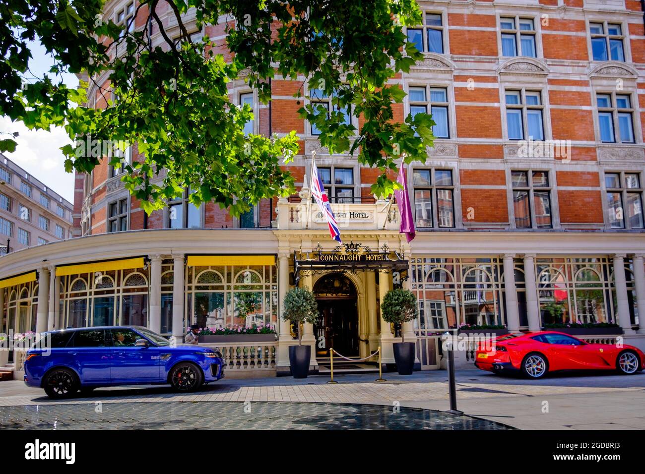 Connaught place london hi-res stock photography and images - Alamy