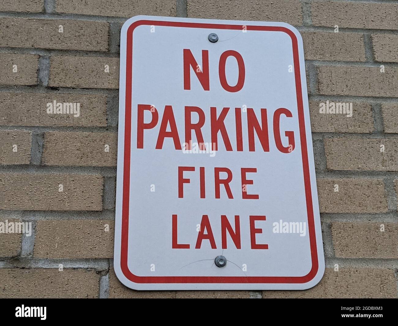Fire lane hi-res stock photography and images - Alamy