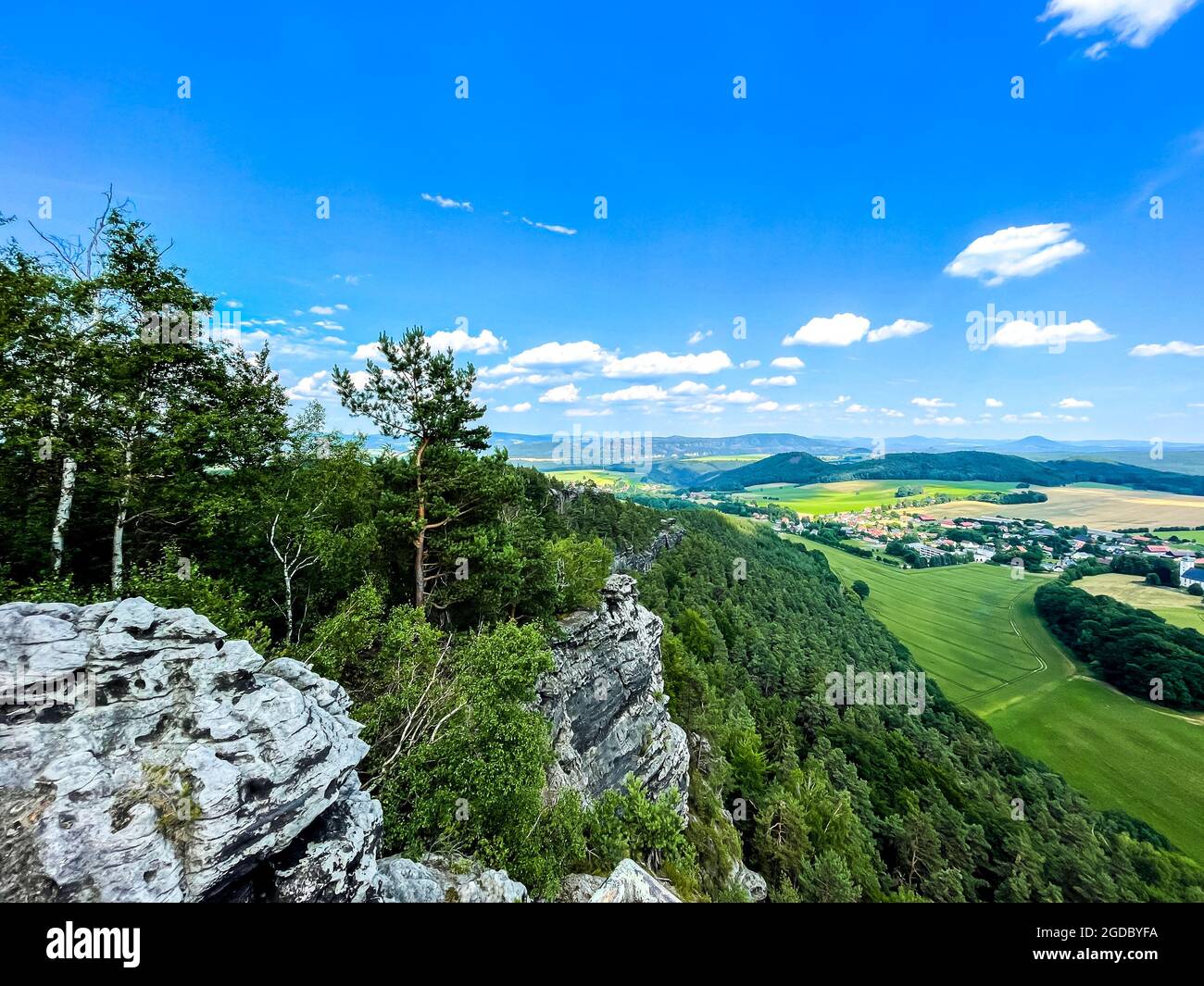 View over the rocks of the Elbe Sandstone Mountains in Saxony Stock ...