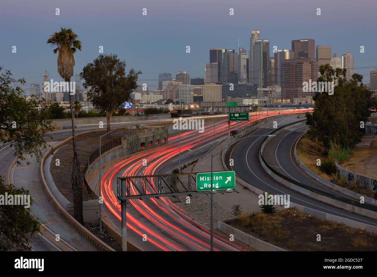 Pre-dawn commute into Los Angeles with light trails from cars Stock ...