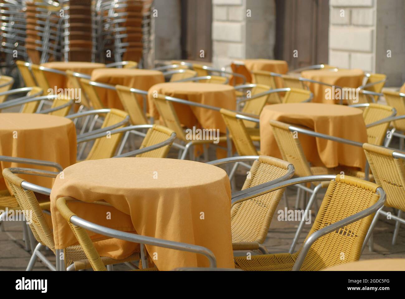 View cafe yellow tables hi-res stock photography and images - Alamy