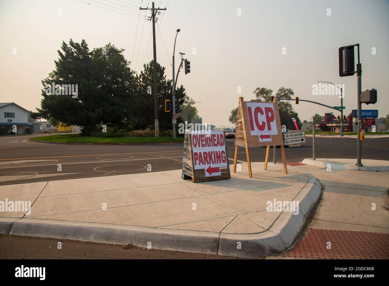 AUGUST 12, 2021 – SUSANVILLE, CALIFORNIA, USA. Signage advises fire ...
