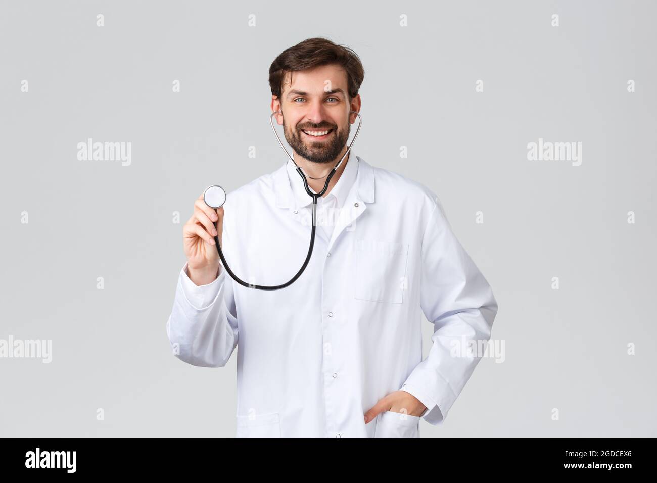 Hospital, healthcare workers, covid-19 treatment concept. Friendly ...
