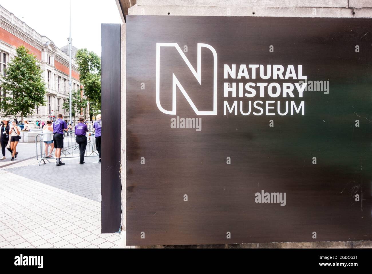 Natural History Museum sign board in London Stock Photo - Alamy
