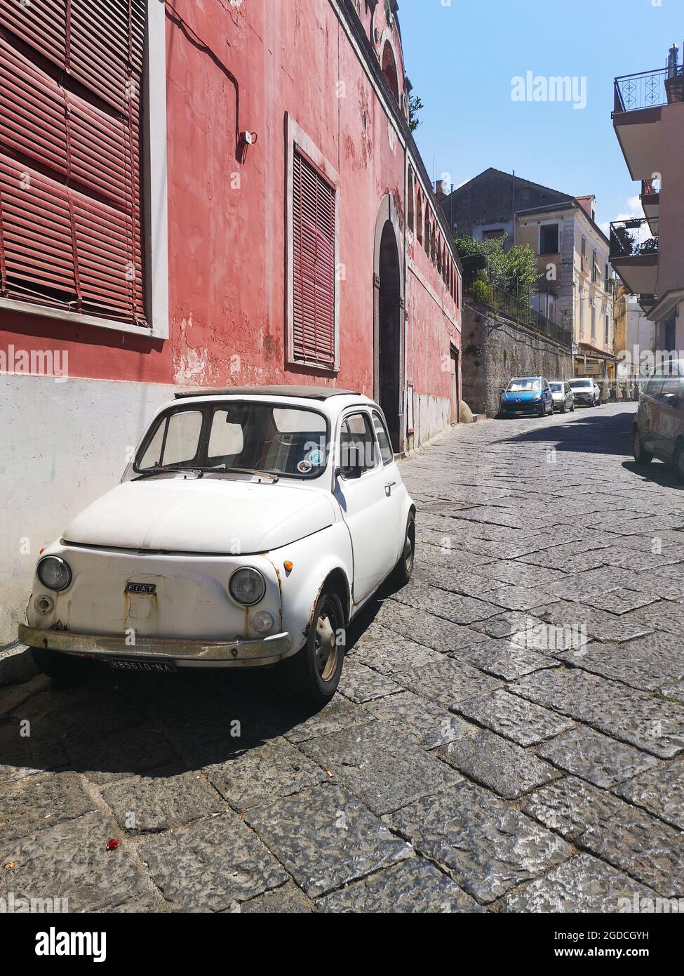 Rusty fiat 500 hi-res stock photography and images - Alamy