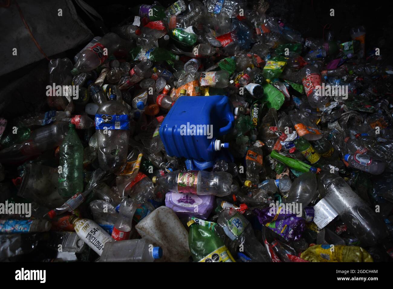 Solid waste recycling hi-res stock photography and images - Alamy