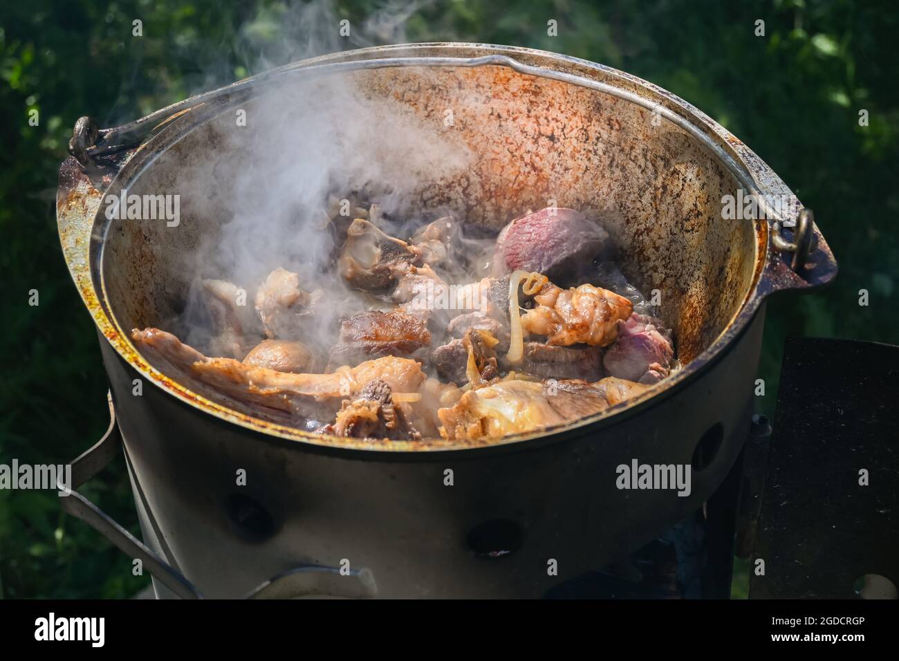 Cooking sliced onions in oil hi-res stock photography and images - Alamy