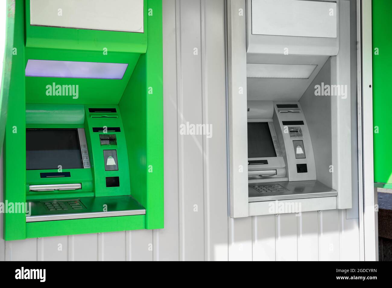 Modern banking machines atm hi-res stock photography and images - Alamy