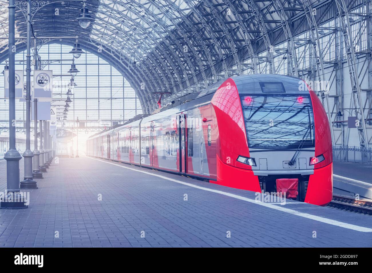 Highspeed passenger train stands hi-res stock photography and images ...