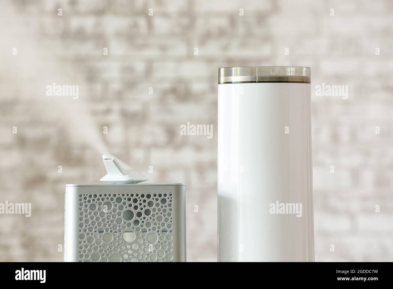 Air humidifiers hi-res stock photography and images - Alamy