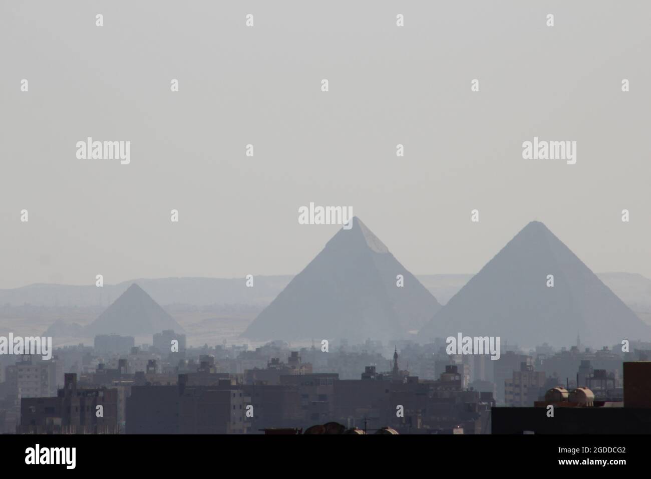 Egyptian pyramids vector hi-res stock photography and images - Alamy
