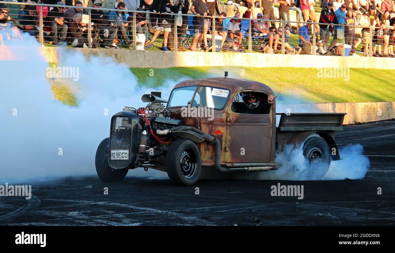 Ultimate Burnout Challenge, Perth Motorplex, Perth, Western Australia ...