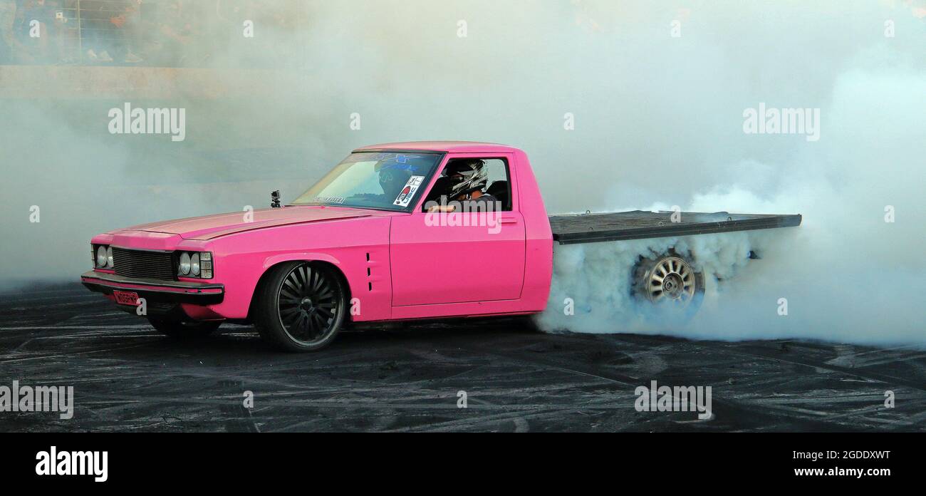 Ultimate Burnout Challenge, Perth Motorplex, Perth, Western Australia ...