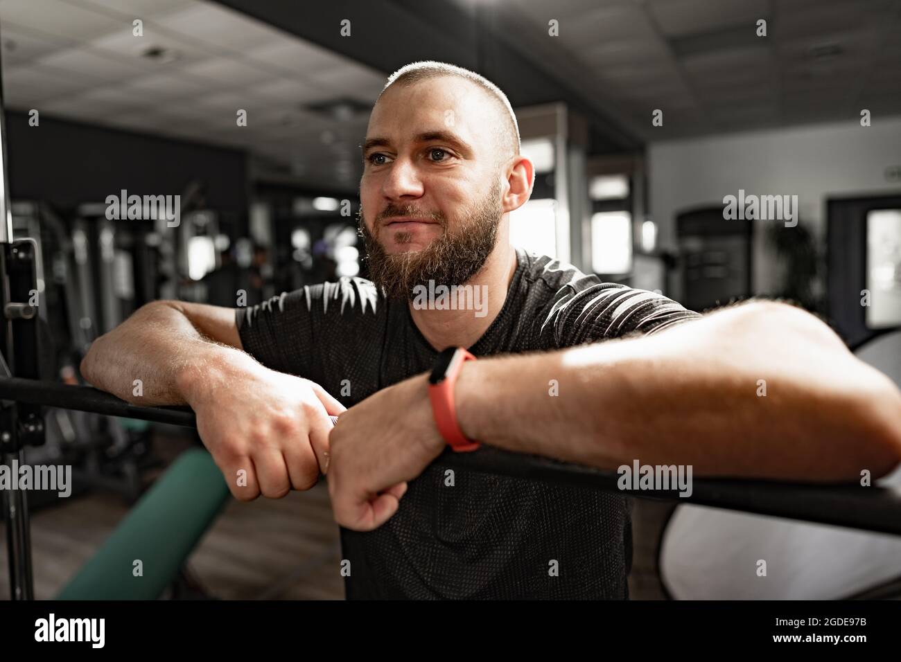 Portrait happy man lift heavy hi-res stock photography and images - Alamy