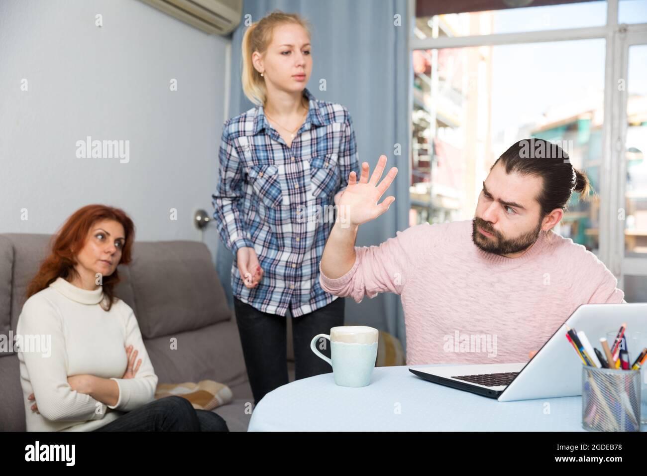 Unhappy mother husband elderly hi-res stock photography and images - Alamy
