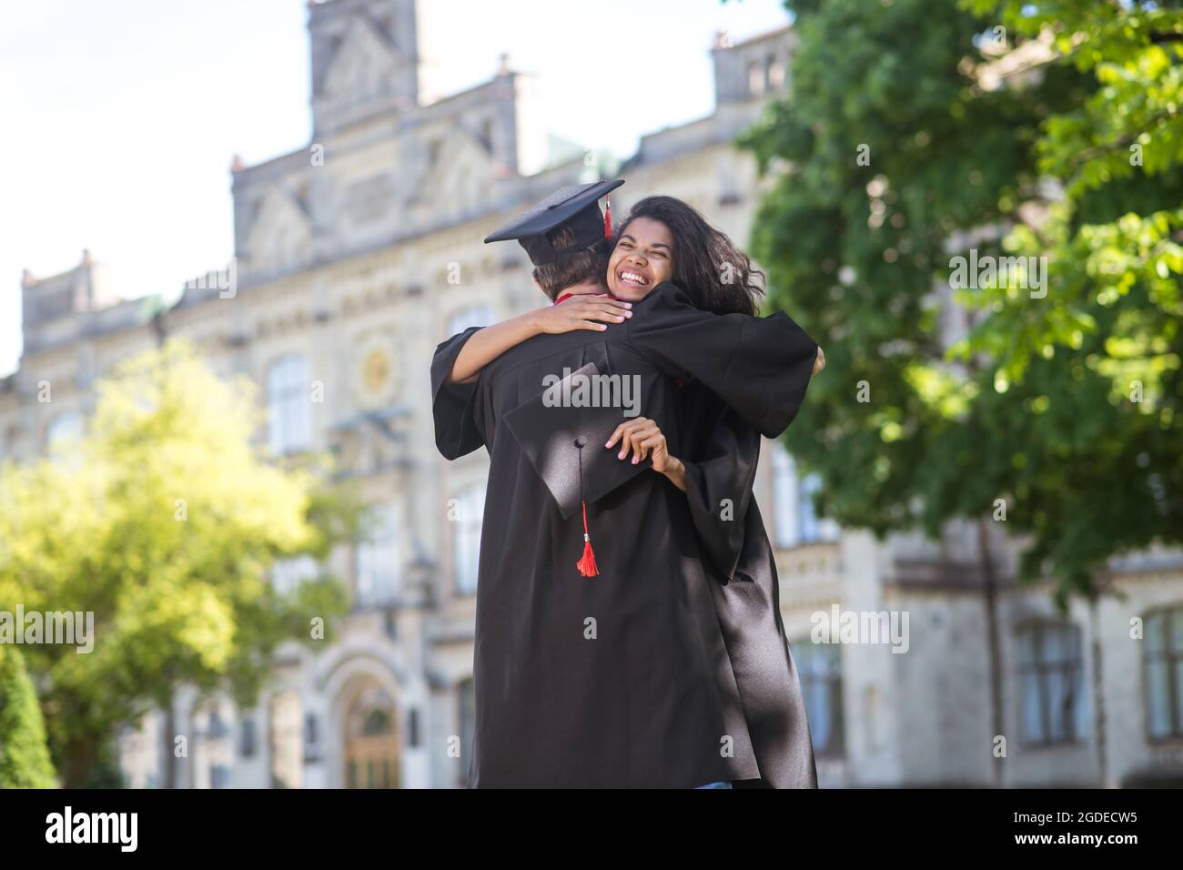 Woman graduation back hi-res stock photography and images - Alamy