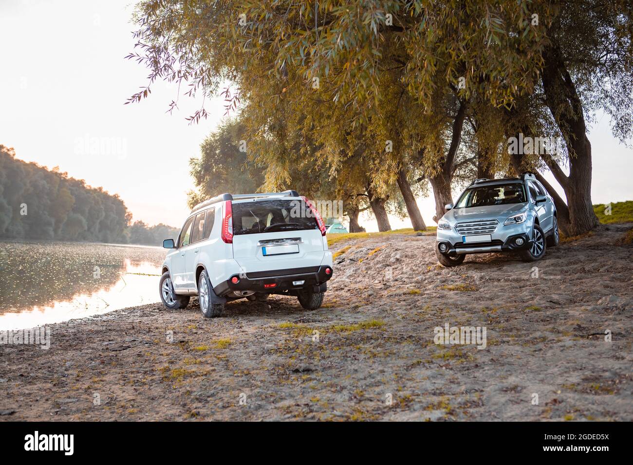 Wheels falling off car hi-res stock photography and images - Alamy