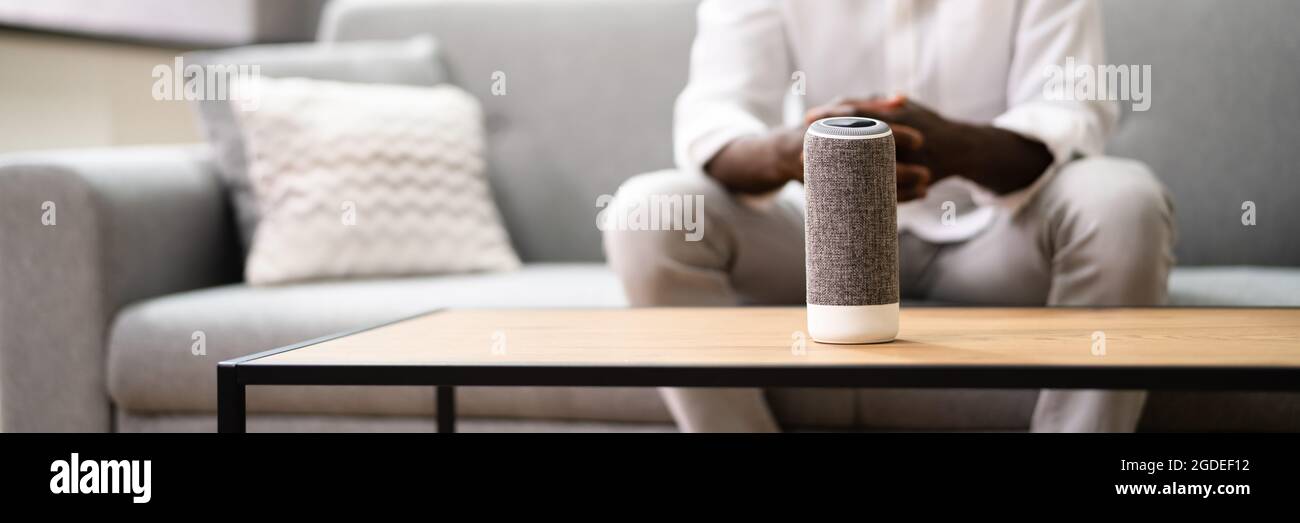 Electronic assistant hi-res stock photography and images - Alamy