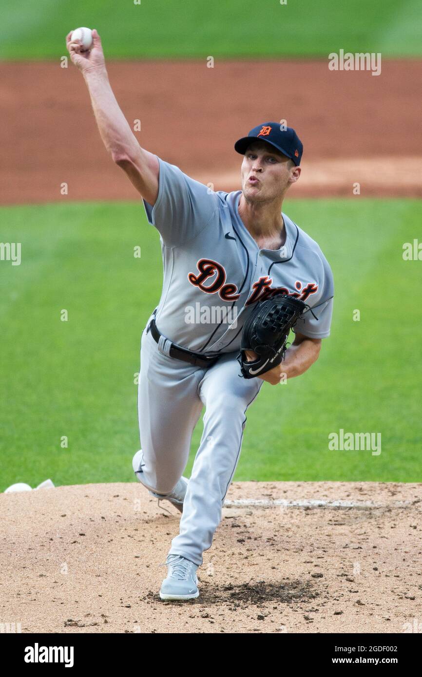 Matt manning throws pitch mlb game hi-res stock photography and images ...
