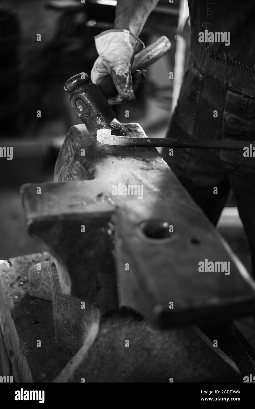 Blacksmith industrial hi-res stock photography and images - Alamy