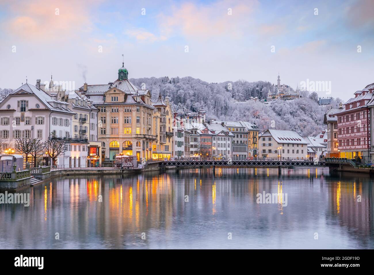 Historic city center of downtown Lucerne with Chapel Bridge and lake ...