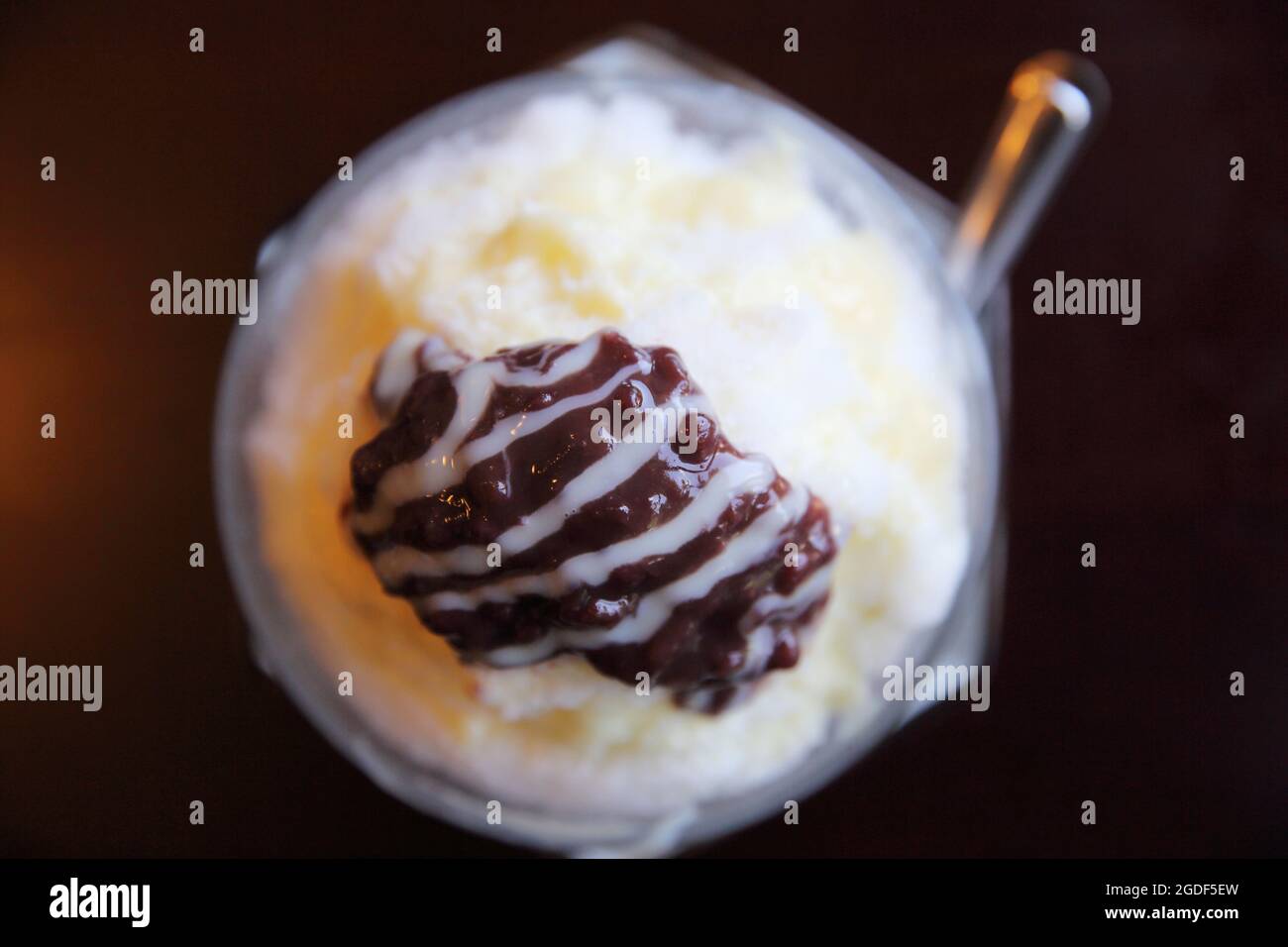 Red beans with japanese shave ice Stock Photo - Alamy